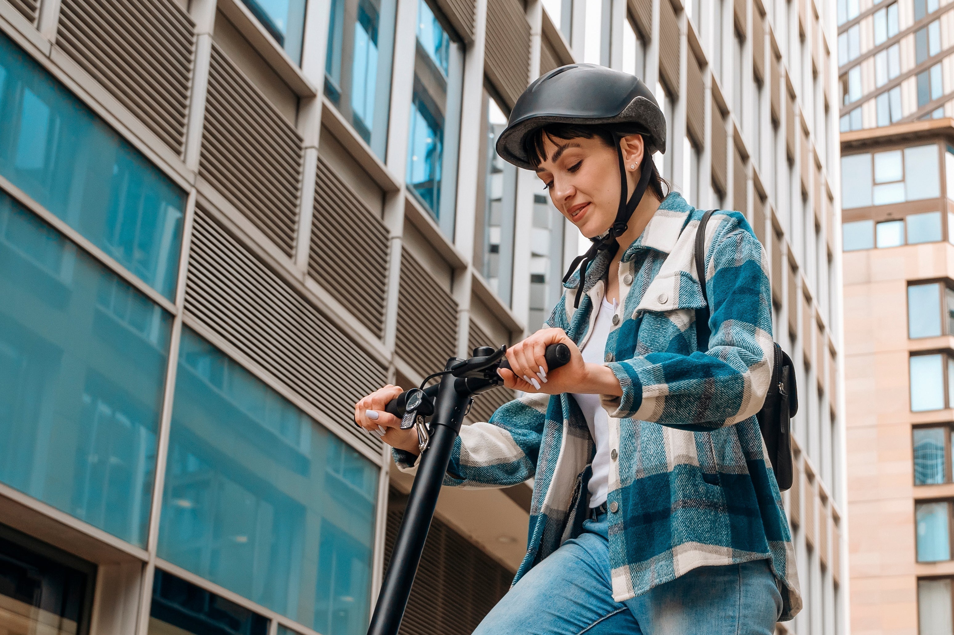 Stay Safe on Wheels: Essential Electric Scooter Safety Tips – Madd Gear